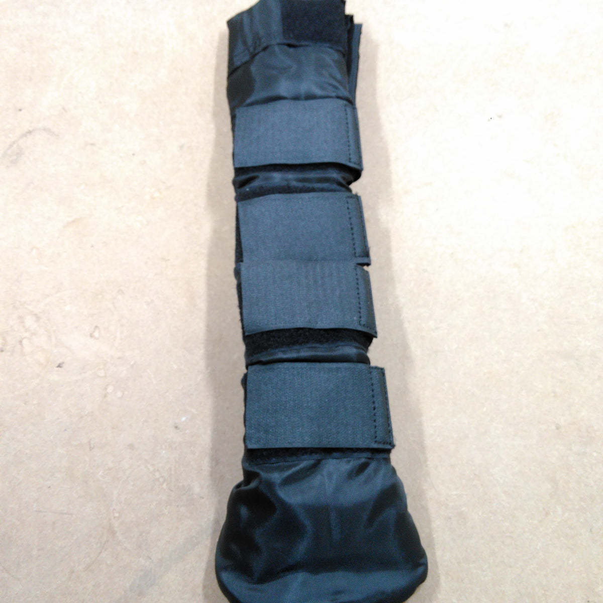 [Grade A - Clearance] Roma Padded Tail Wrap And Bag – One Black – Just ...